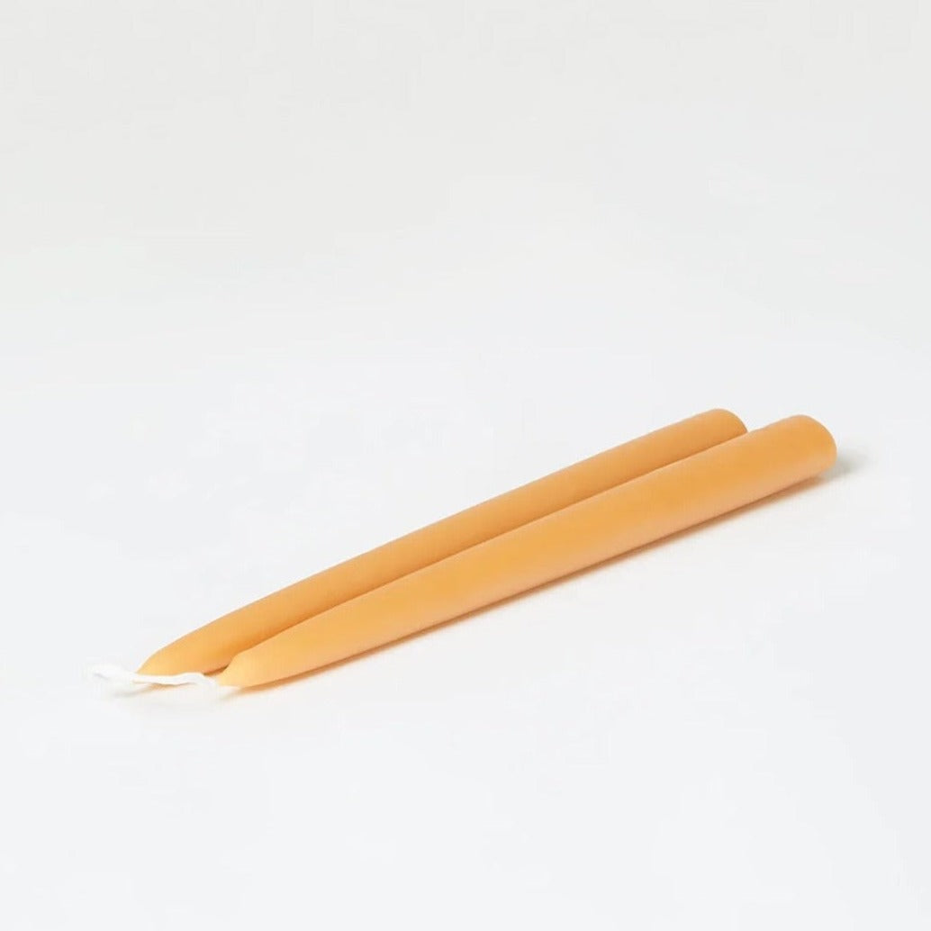 ORGANIC BEESWAX DINNER TAPER CANDLE PAIR - NATURAL – Muse Agora