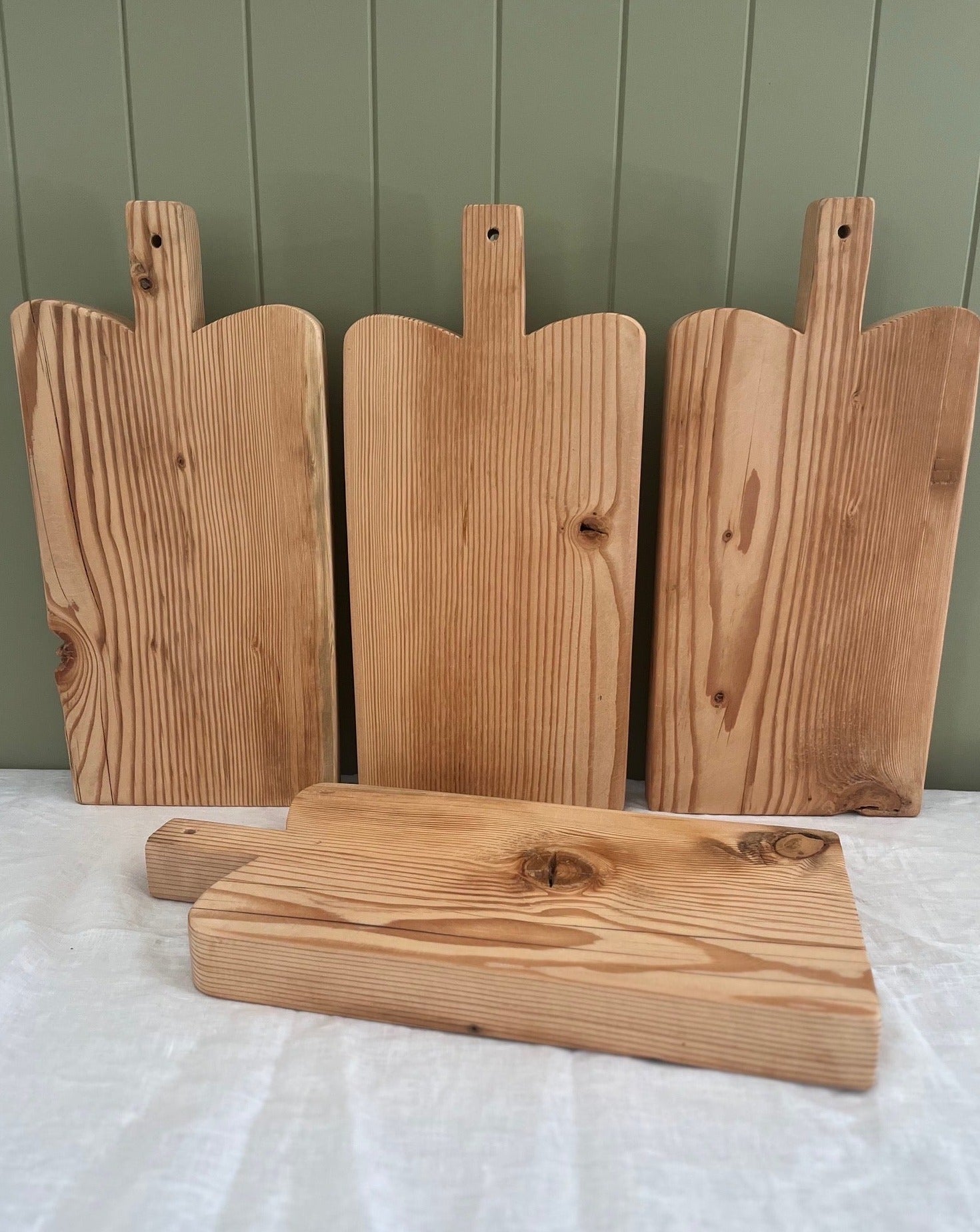 RECLAIMED OREGON CURVED BREAD BOARD - LARGE – Muse Agora